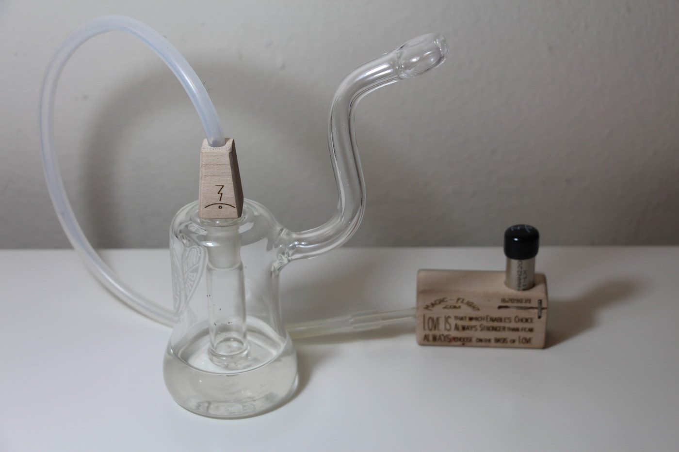 The Magic Flight Launch Box - Water Pipe Whip Review - Vapor Review Blog